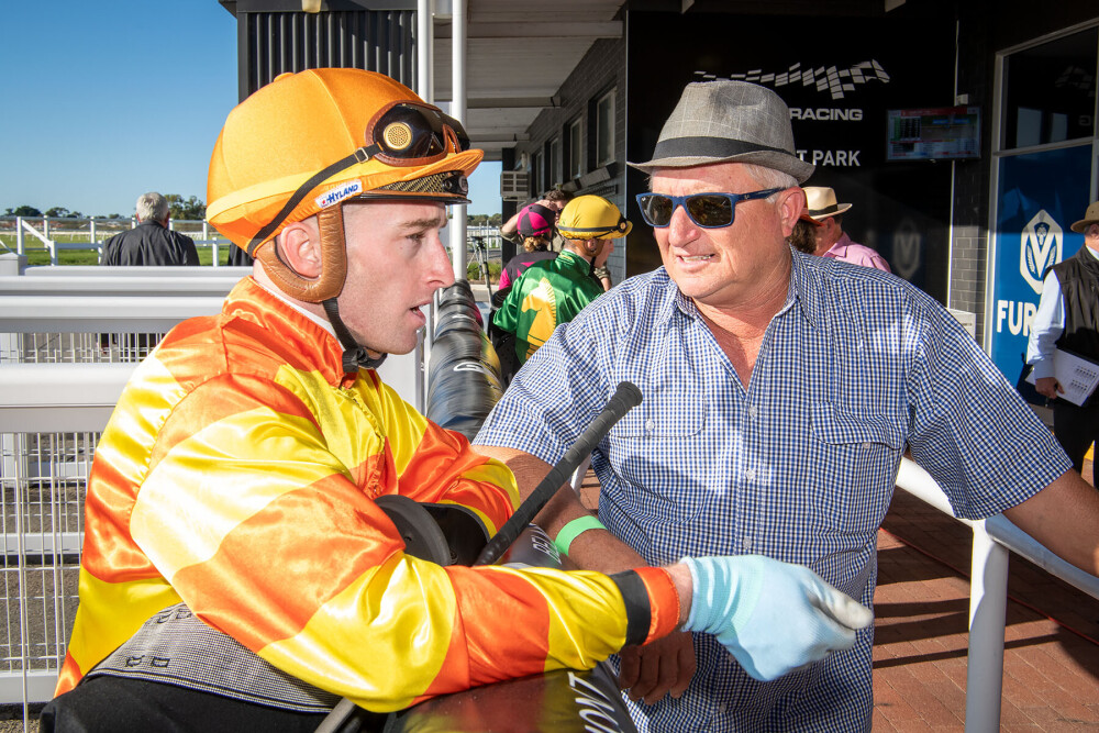 Azzopardi lays down the gauntlet to rising star