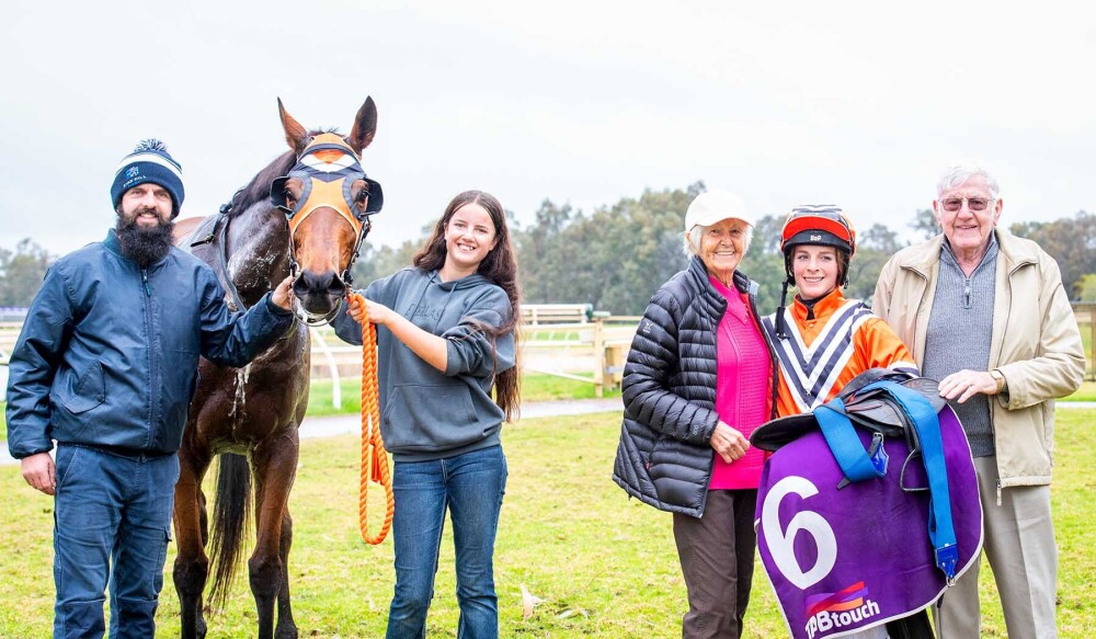 Rock In Wonder delivers sentimental win for Hill