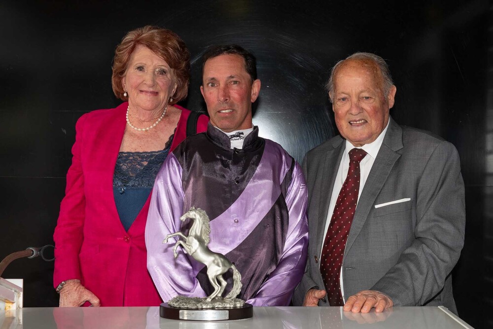 Top Jockey Peter Knuckey Announces His Retirement