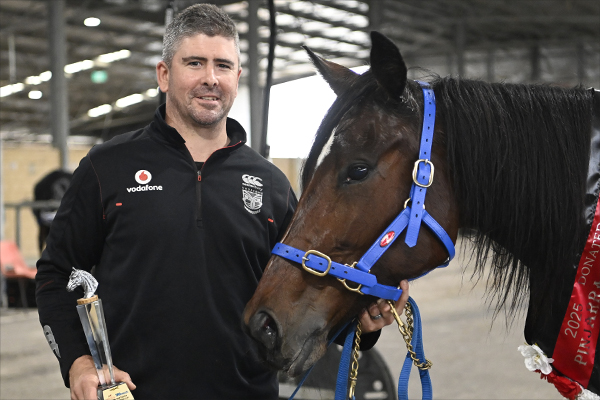 Betty Bootz Off Takes Home Trotters Cup