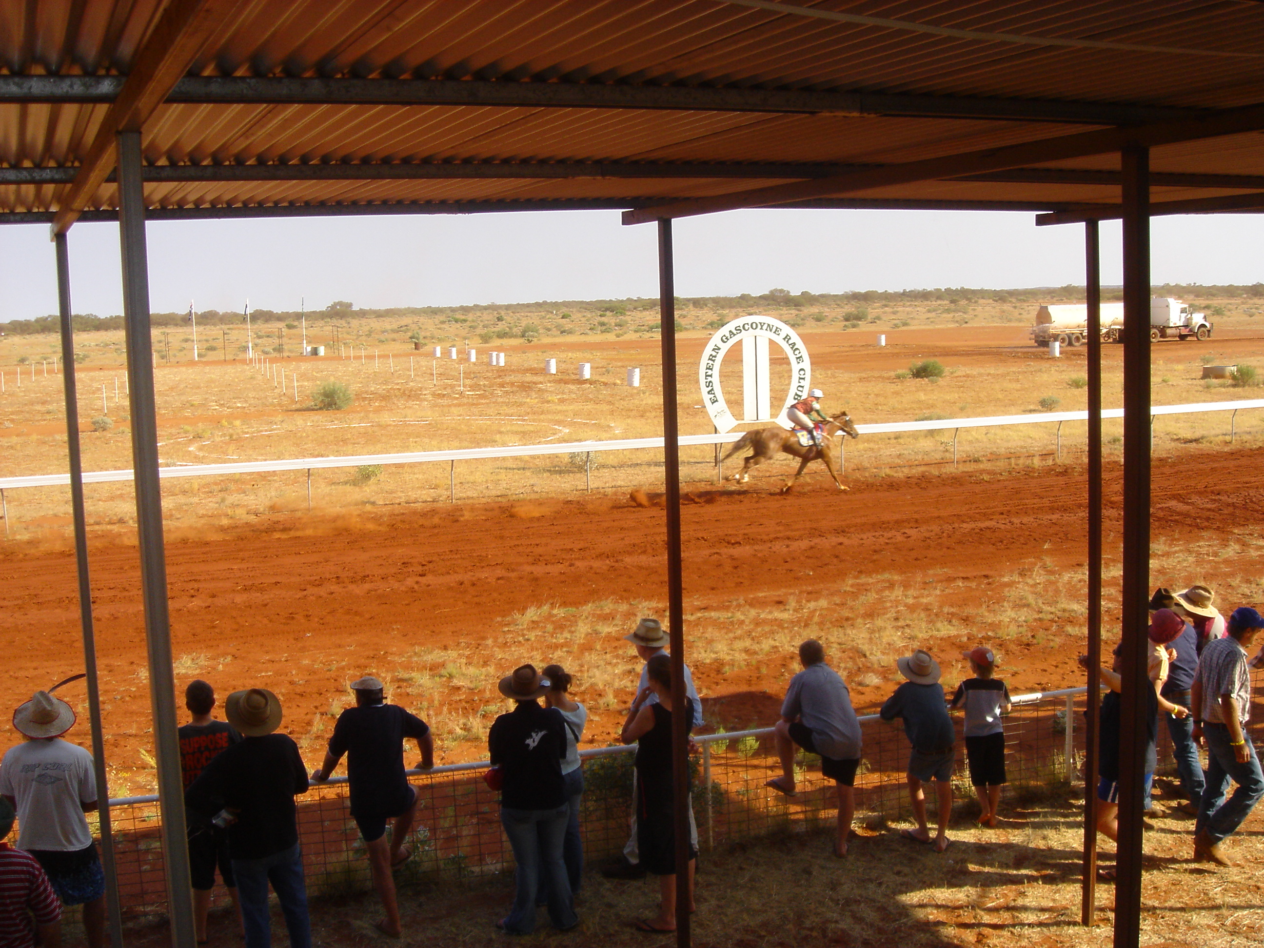 Community connection for red dirt racing at Landor